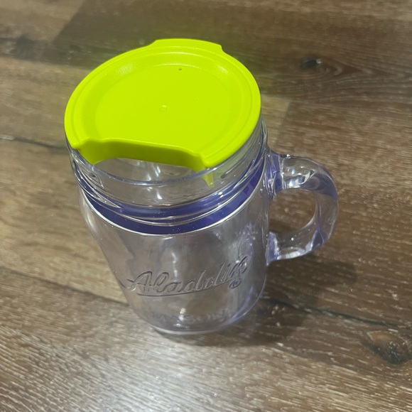aladdin mason | Kitchen | Aladdin Mason Jar Clear Plastic With Lid ...